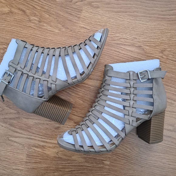 SunnyMia | Shoes | Taupe Open Toe Faux Leather Caged Sandals | Poshmark